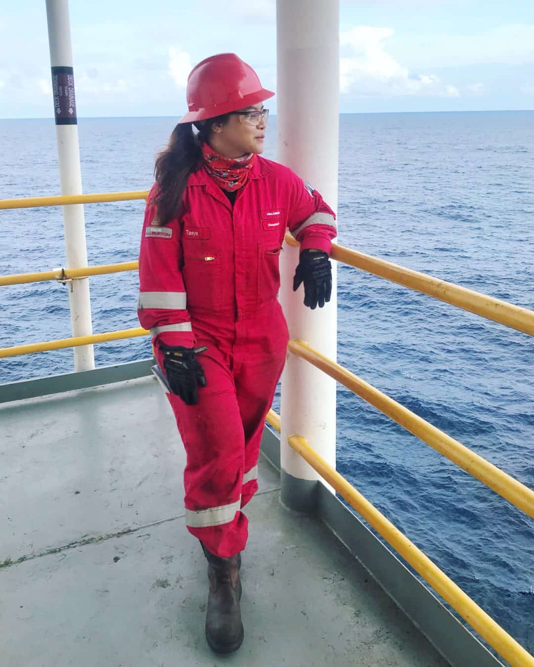 Completion Engineer Aisha Anastasia - Women Offshore